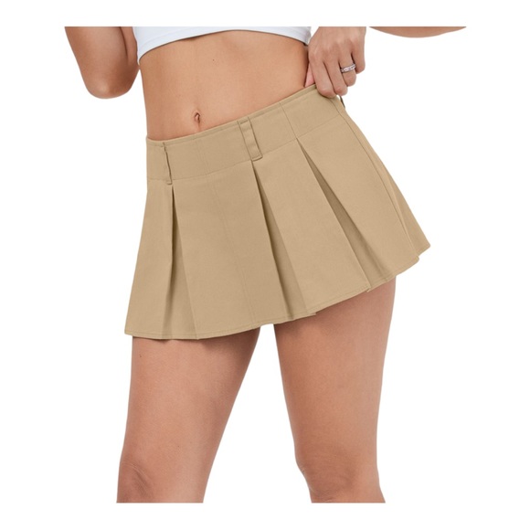 HALARA | Skirts | Halara Low Rise Belted 2in Pleated Mini Casual Skirt ...